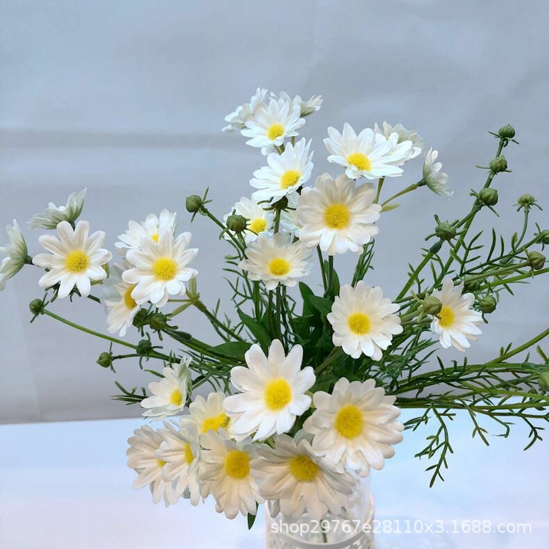 Высококачественные искусственные 6-головочные ручные маленькие хризантемы, маленькие цветы для домашнего сада, материал для цветочной композиции, искусственные цветы
