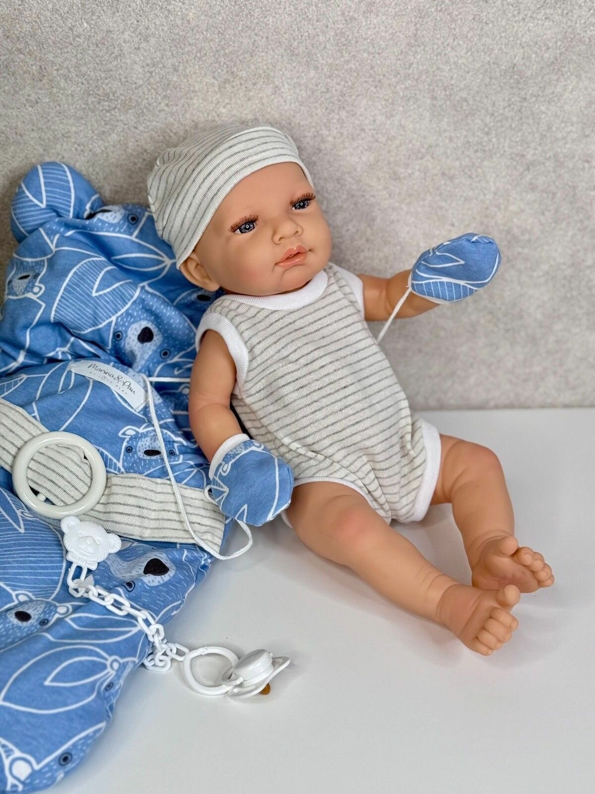 Кукла для девочки 45 см Ресьен Насидо виниловая (M1658K)