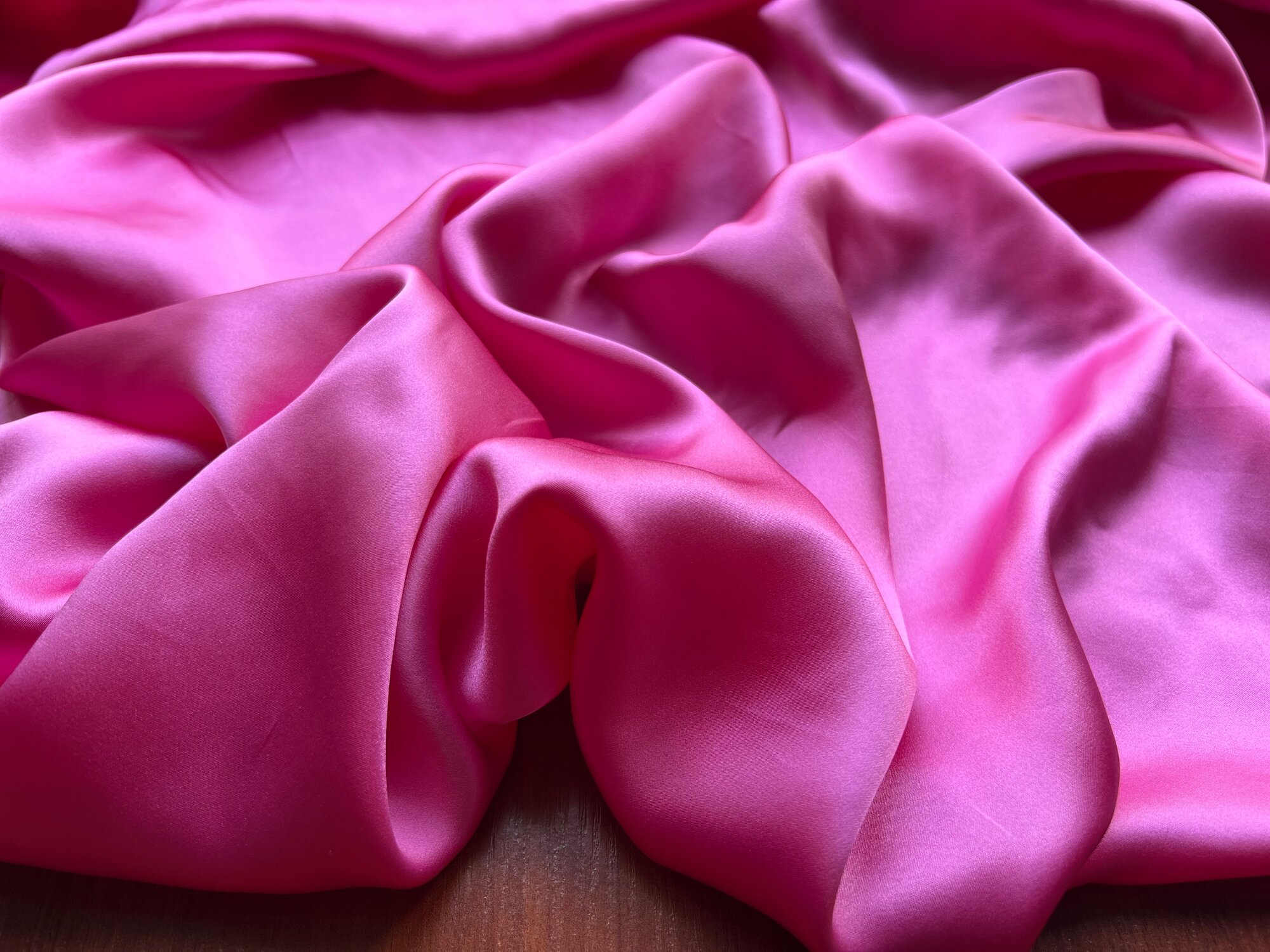 Натуральный шелк Атлас (розовый). Ширина 114см. Атласная плотная шёлковая ткань, 100% натуральный шёлк