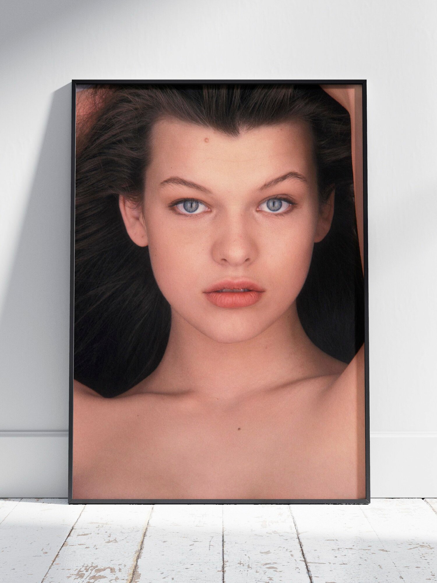 Плакат на стену для интерьера Мила Йовович (Milla Jovovich 36) - Постер по актеру фильма, кино, сериала формата A4 (21x30 см)