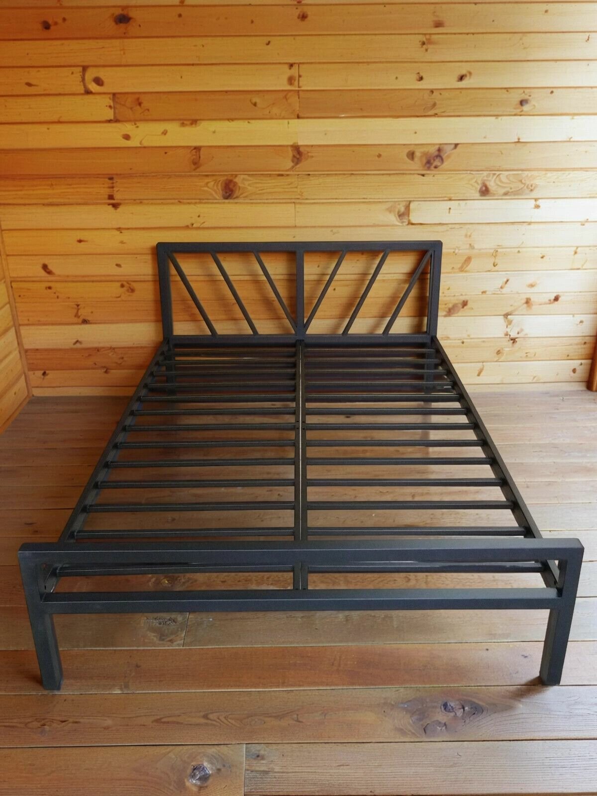 Кровать металлическая LOFT Mebel "Герда-2", чёрная, 200x200 см