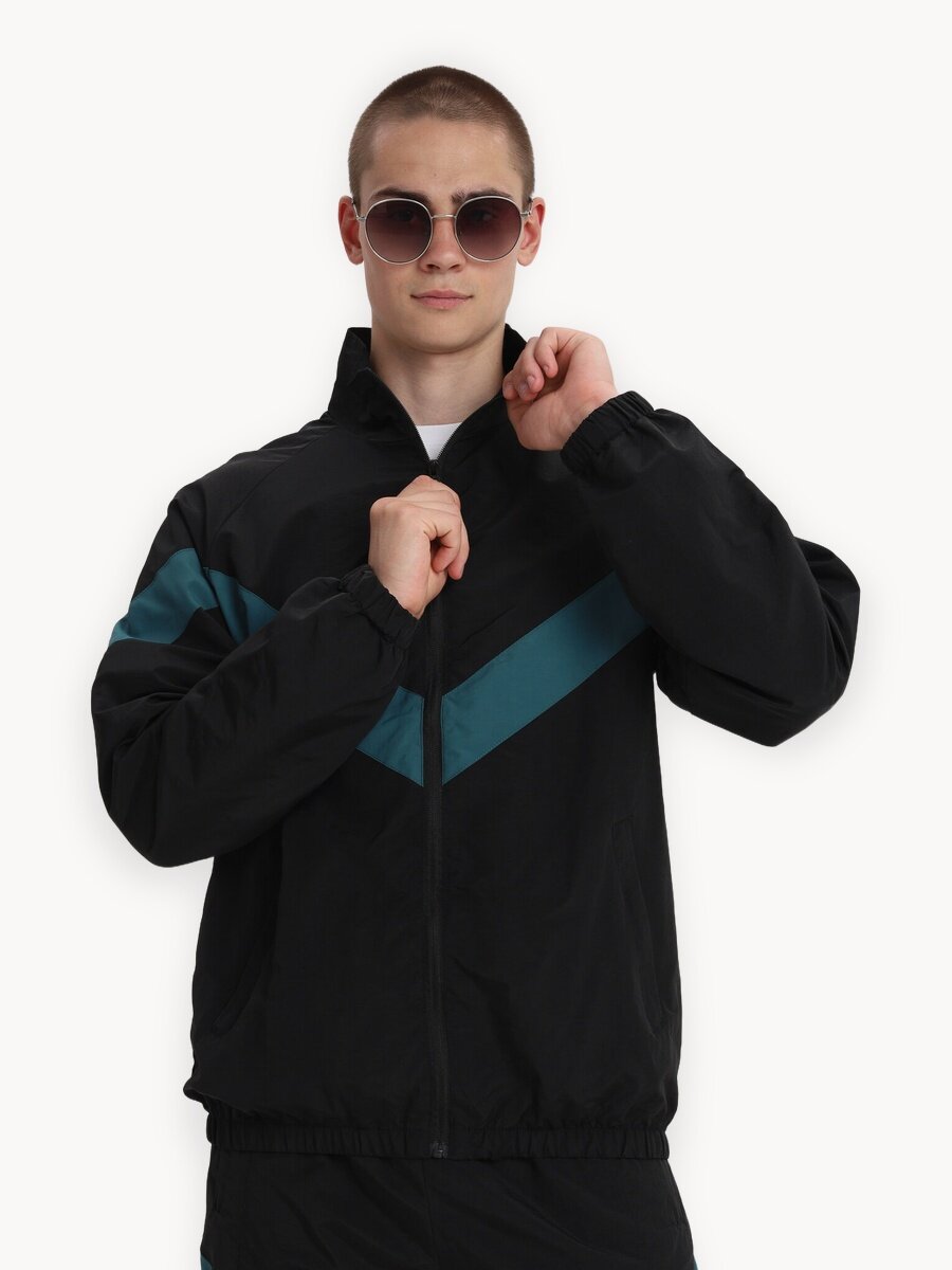 Толстовка спортивная