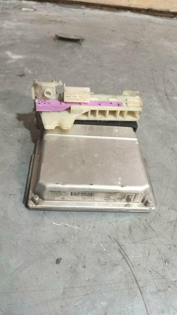 Блок управления двигателем Volvo S80 (1998 - 2003) 271304559