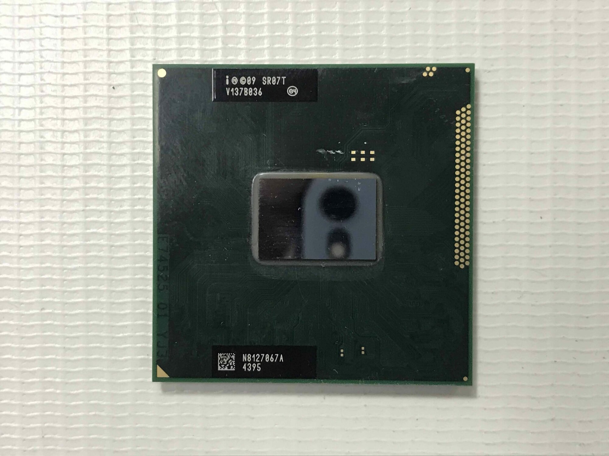 Intel Pentium B950 SR07T