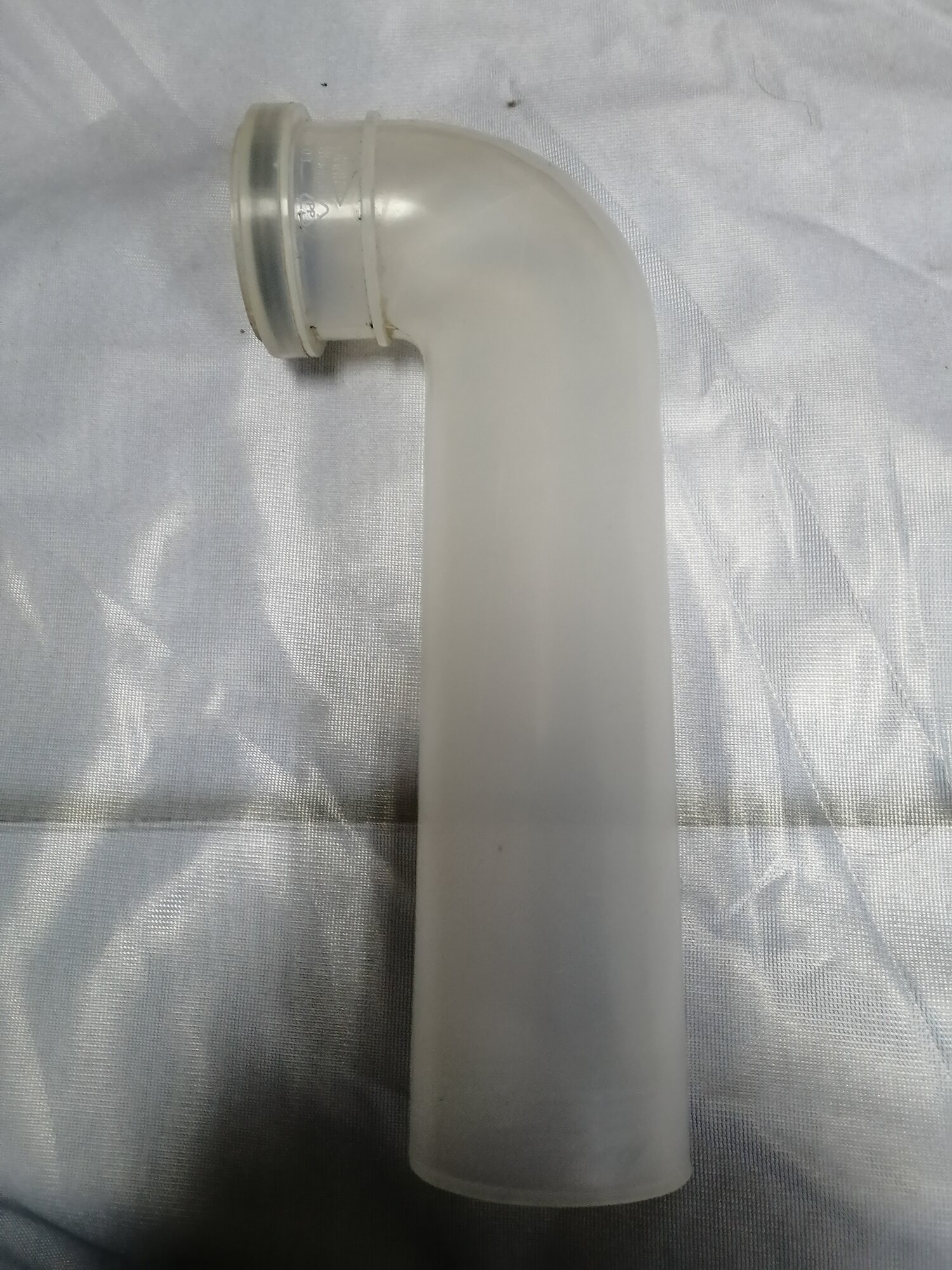 Отводящий Г-образный патрубок с уплотнительным кольцом для инсталляции SANIT.