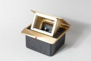 SPL Люк на 1,5 поста (45х45), латунь, с металлической коробкой, IP44, 300001