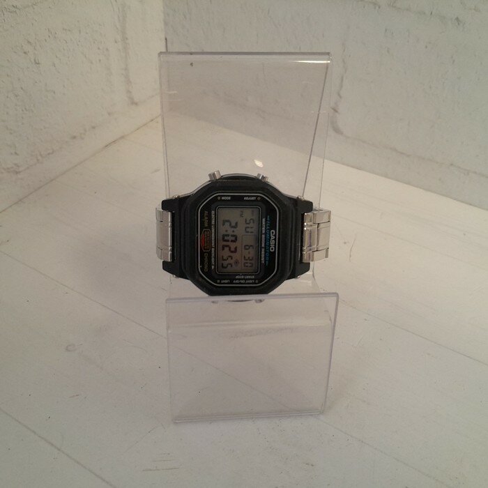 Наручные часы Casio DW-5600E