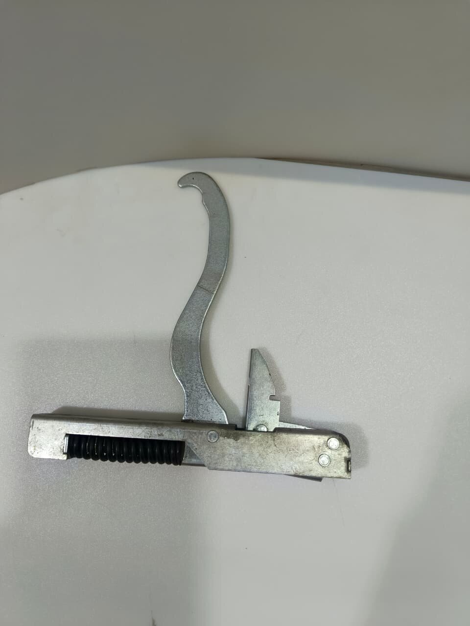 Петля для духовки Гефест. Совместима с моделям: 1100, 3100, 3200, 1140, 2140