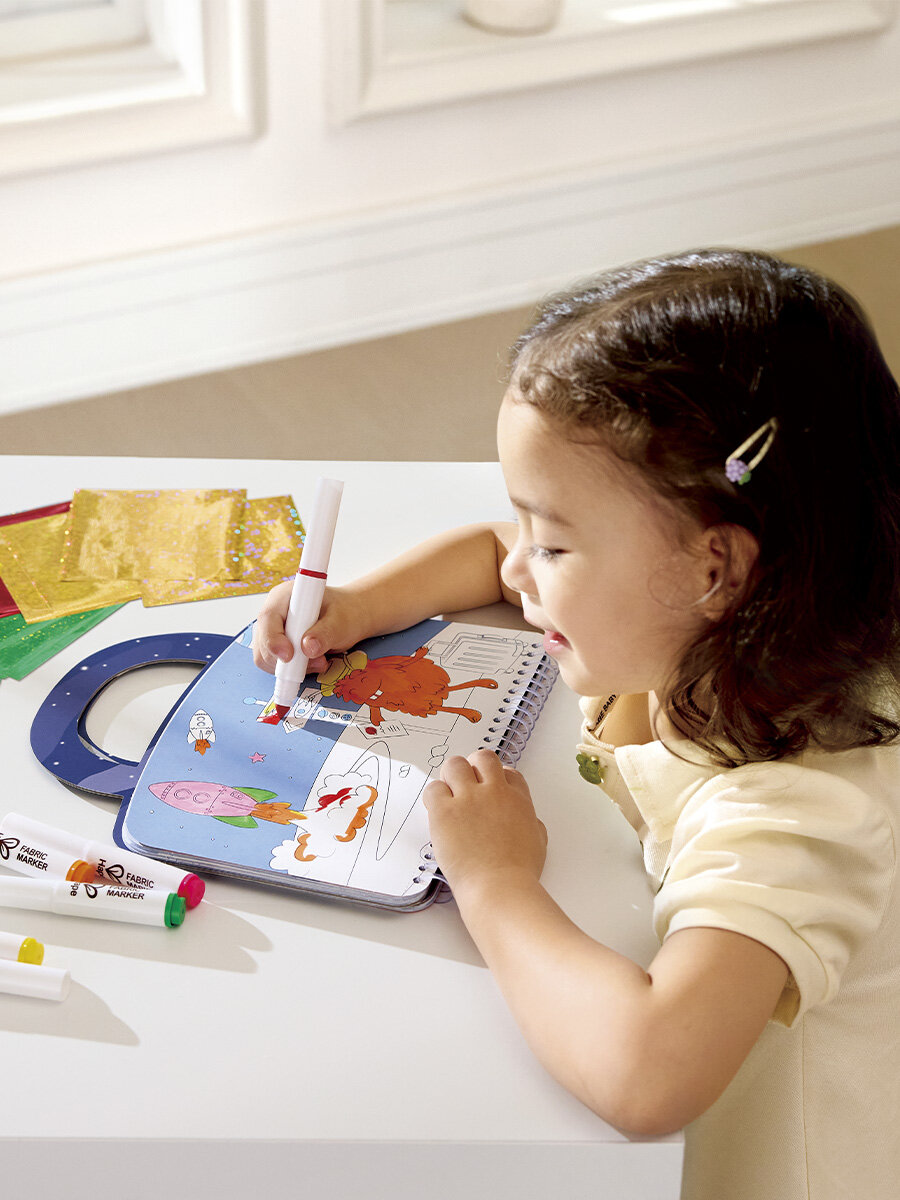 Игровой набор Hape "Юный Пикассо" Укрась фольгой Космос! E2020_HP