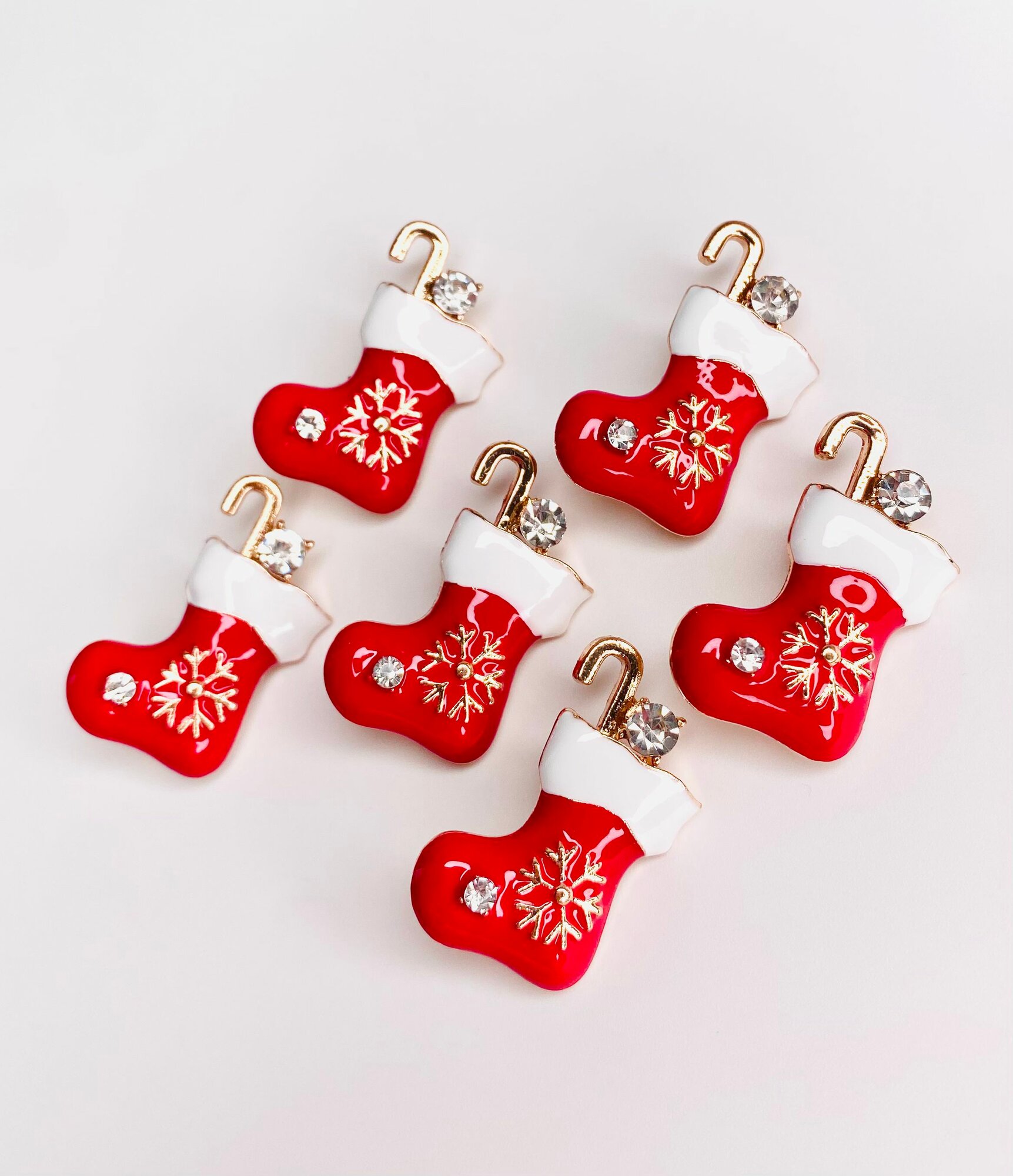 Брошь, искусственный камень