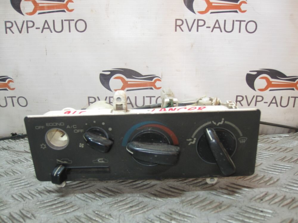 Блок упр. отопителем Mitsubishi Lancer 5 1988-94 MB813188