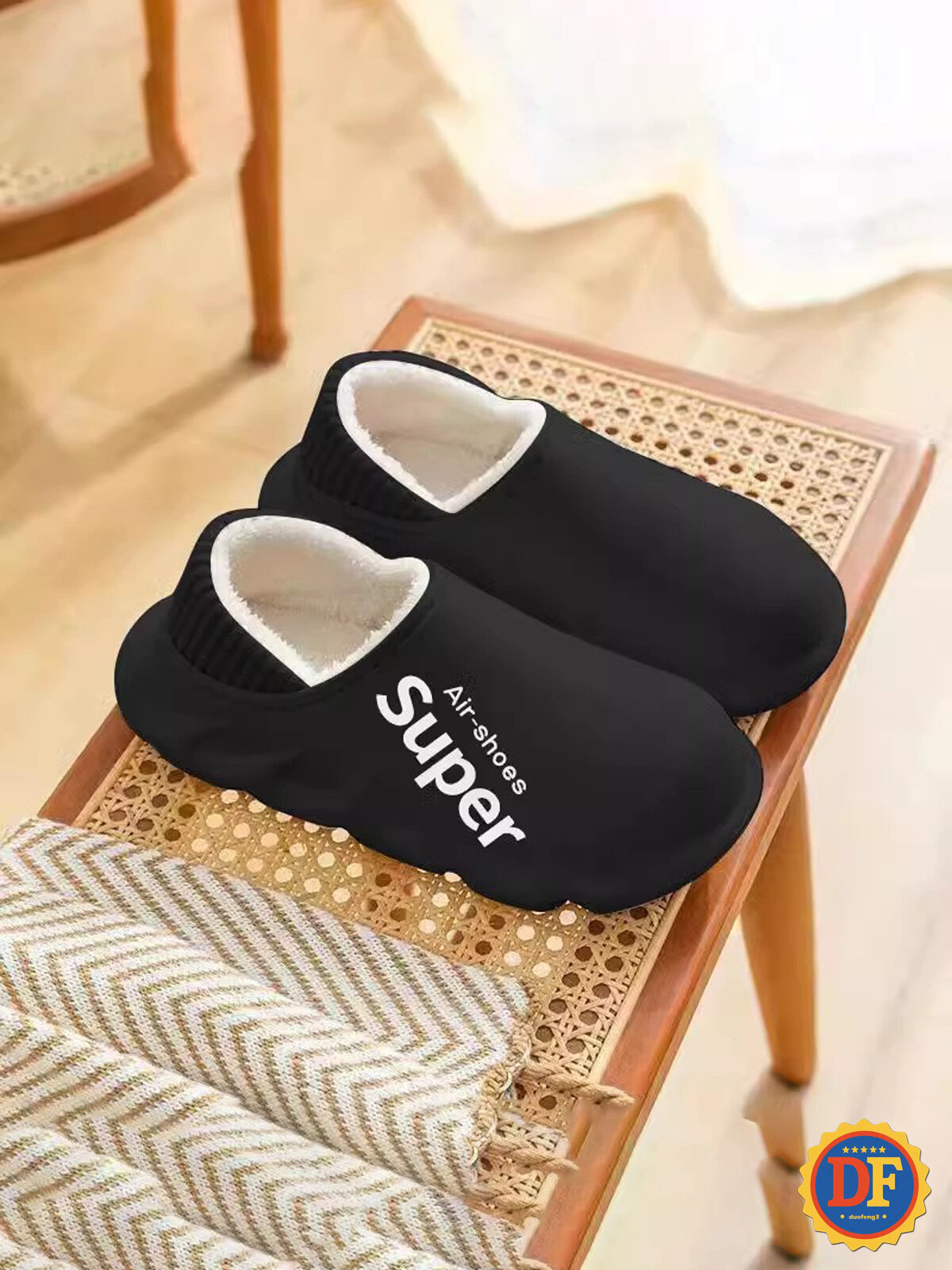 Рабочая обувь: нескользящая, водонепроницаемая, теплая, на мягкой подошве, черное