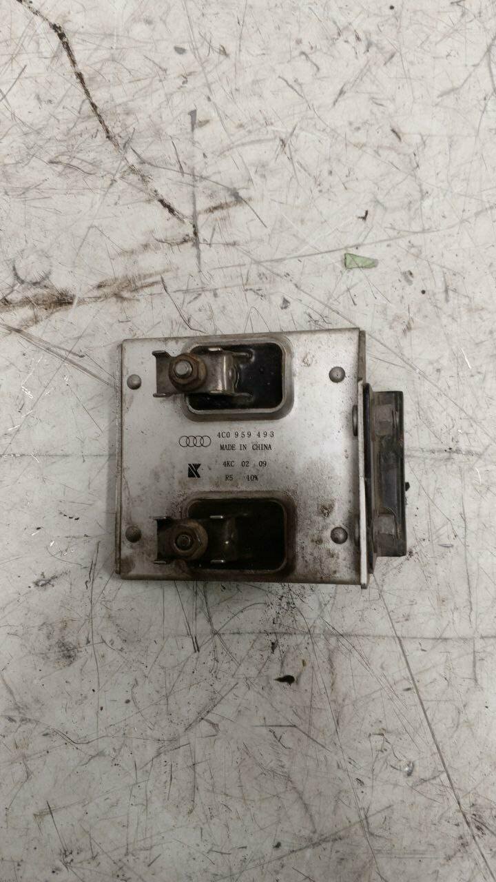 Реле электровентилятора Volkswagen Passat B5 рест. (2000 - 2005) 4C0959493