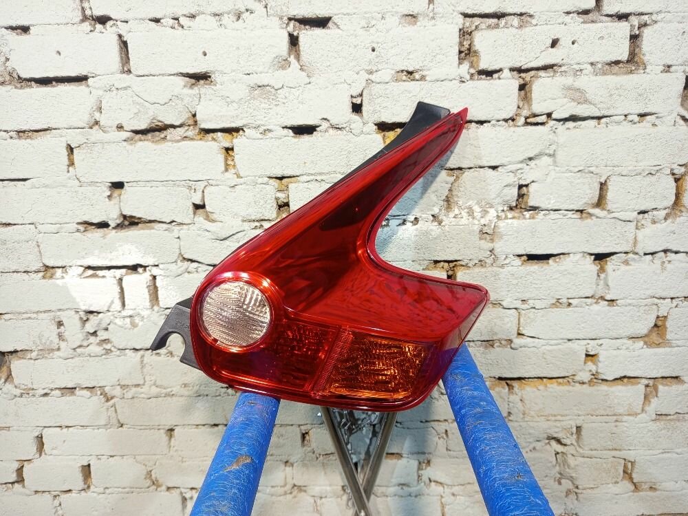 Фонарь задний правый для Nissan Juke (F15) 265501ka0a