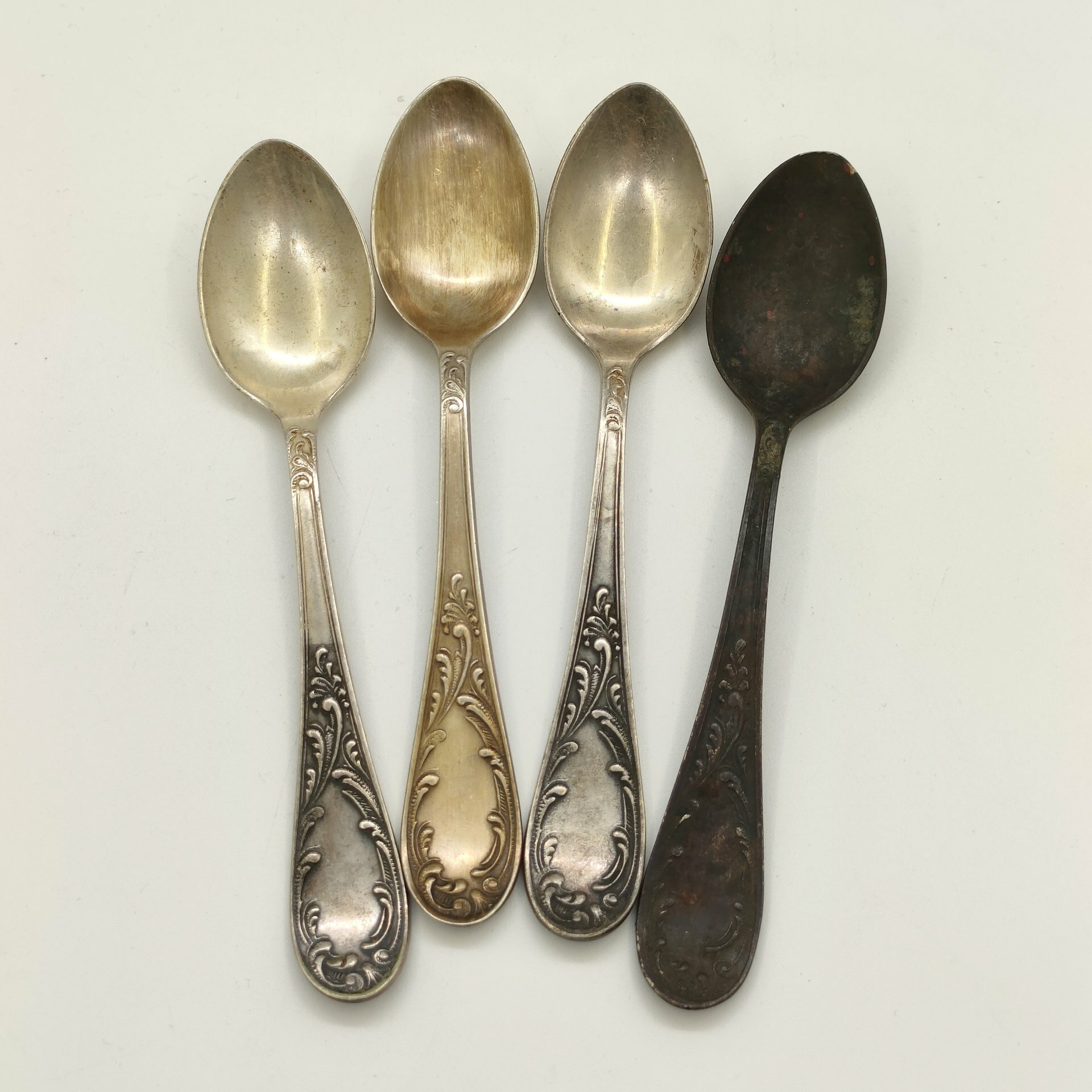 Набор из 4-х чайных ложек с растительным декором, мНЦ (медь-никель-цинк)