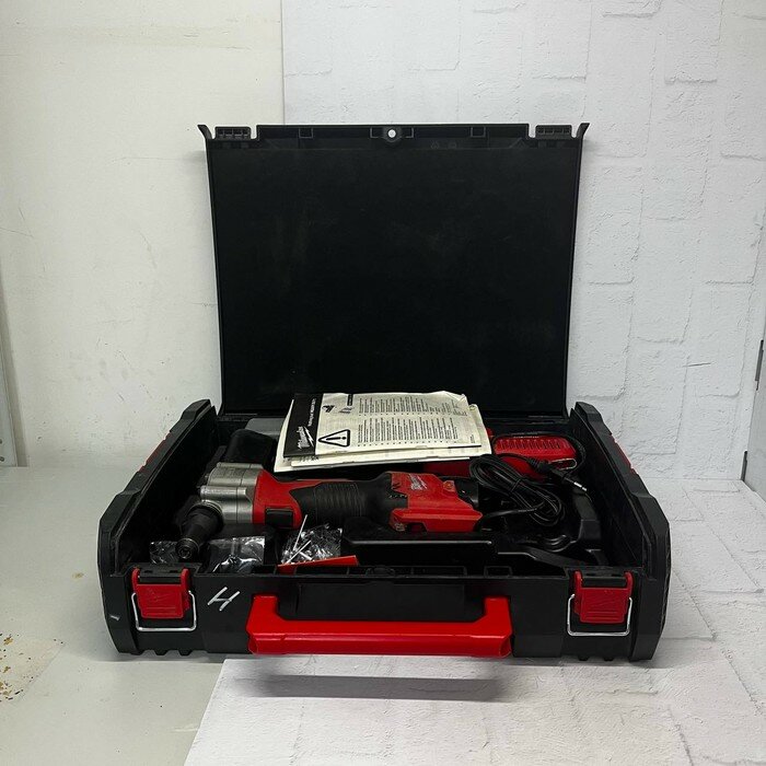 Заклепочник Milwaukee M12 BPRT-0