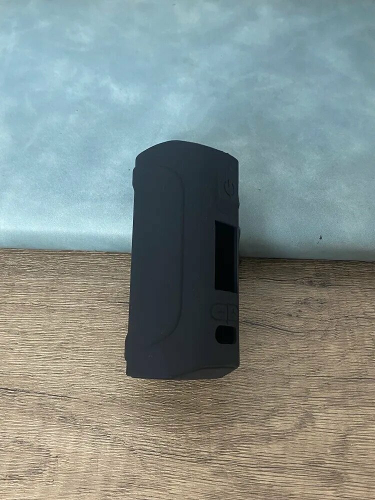 В Geekvape Aegis Boost 3 используется силиконовый чехол для защиты от падения