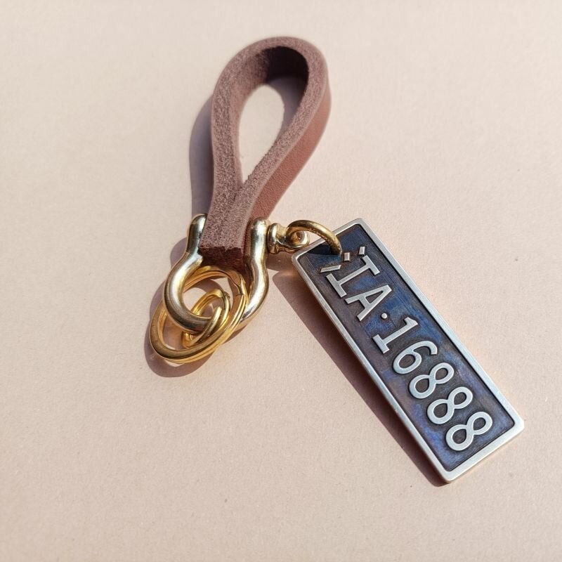 Кастомный брелок для ключей из латуни с гравировкой номера автомобиля, металлический антипотерянный брелок с гравировкой номера телефона