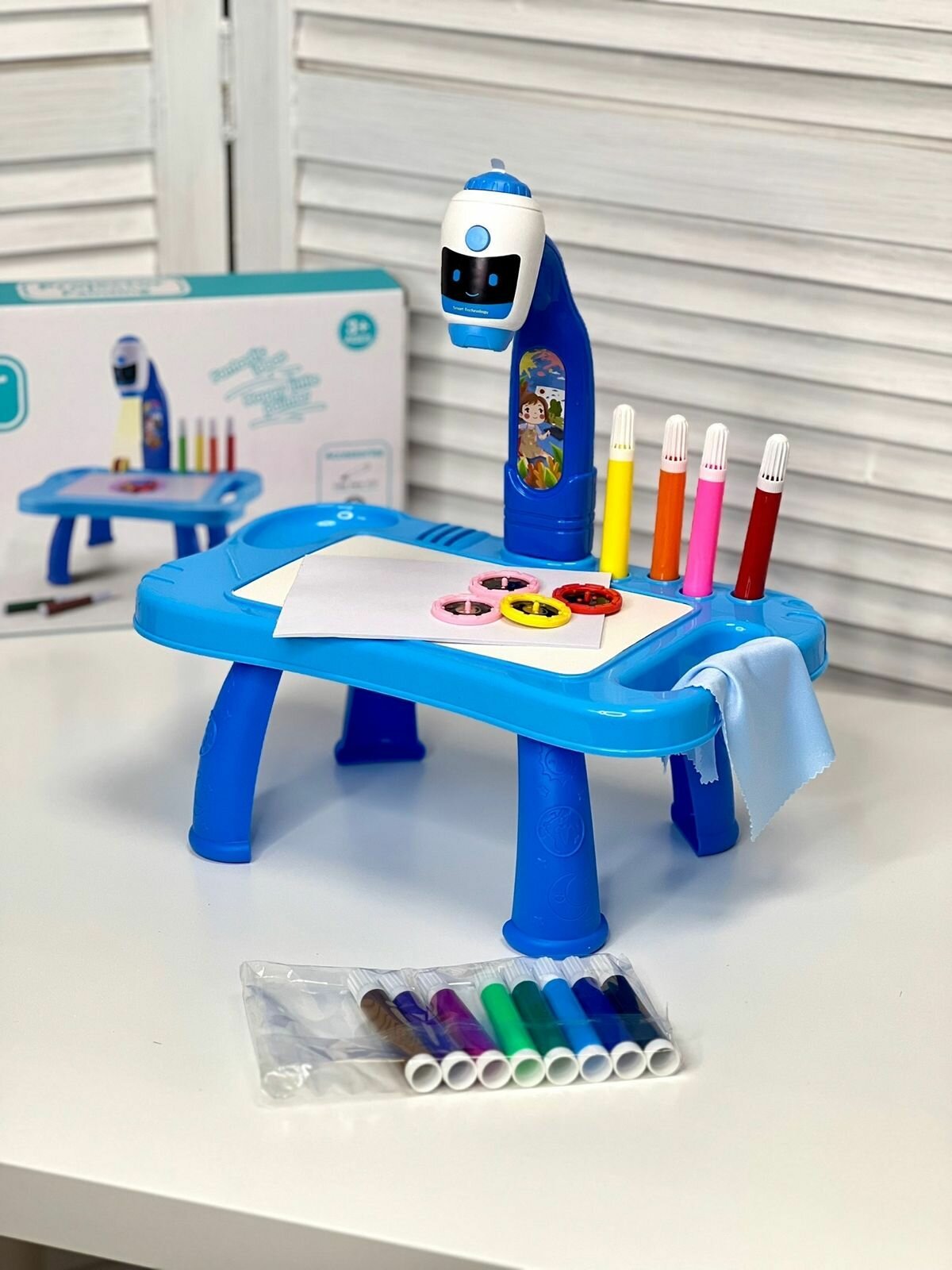 Доска для рисования с проектором 12 фломастеров в комплекте (голубой цвет)