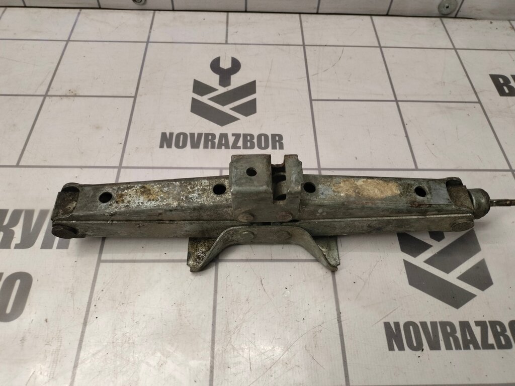 Домкрат Renault Logan 2 14-18