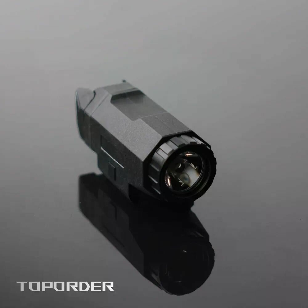 Тактический фонарь