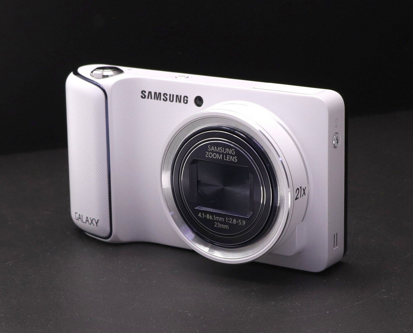 Камера Samsung Galaxy Camera EK-GC110 (white)