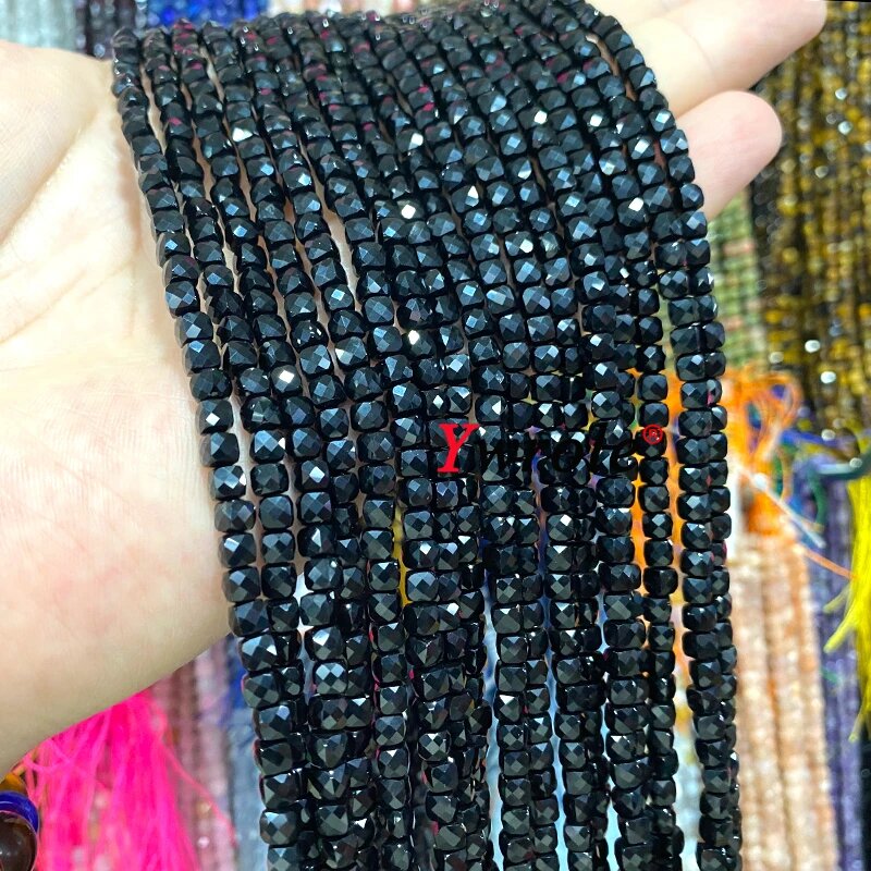 Лунный камень бусины серые квадратные 4 мм YWROLE Черный, 4-5mm 39-41pcs, black agate