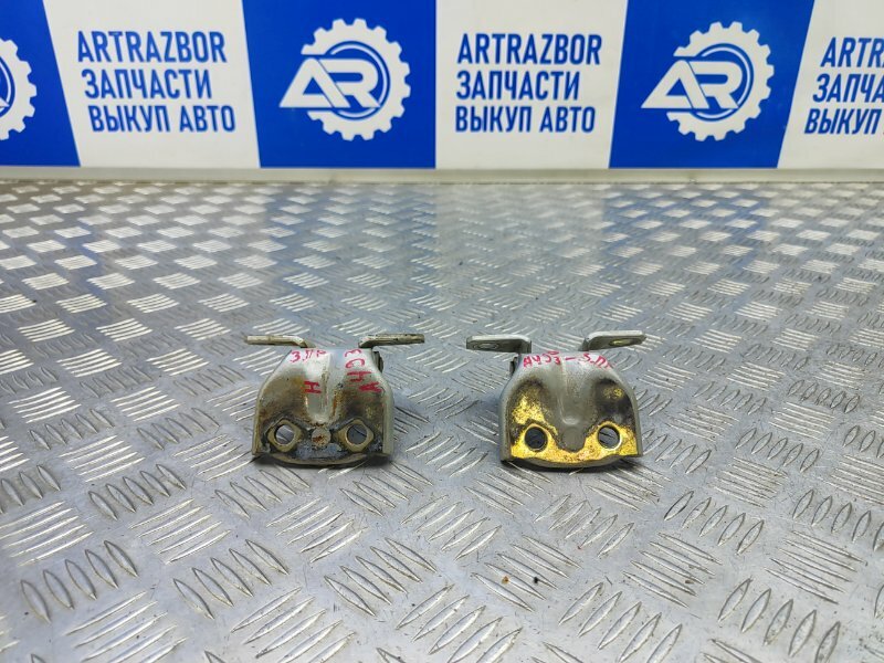 Б/У Петля двери задней правой Hyundai Santa Fe Classic 1 SM / Хендай Санта Фе Классик 1 SM 2.7 G6BA 173 Л.С 2002