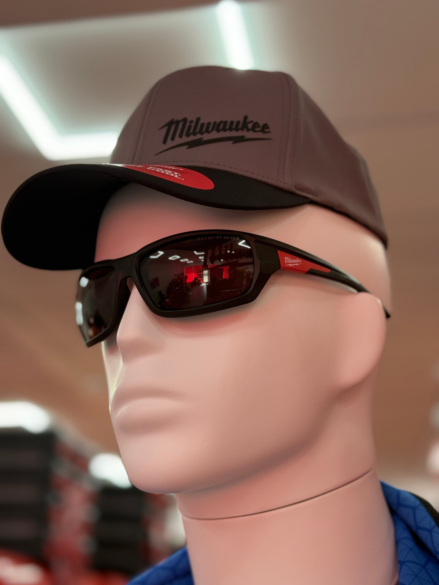 Очки Milwaukee PERFORMANCE, поликарбонатные линзы, защита от запотевания, затемнение, мужские