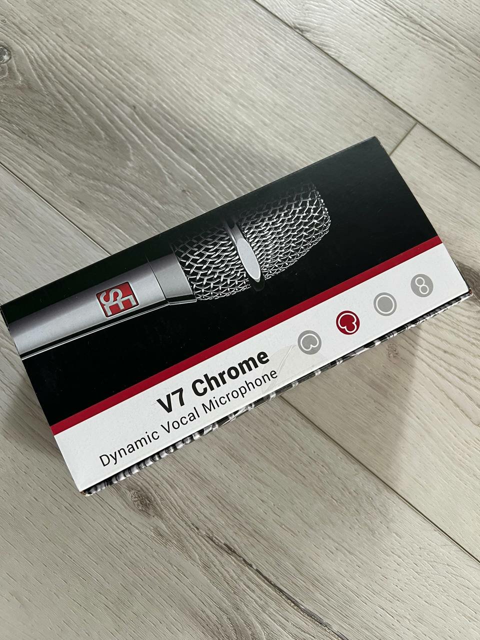 Динамический микрофон SE electronics V7 Chrome суперкардиоидный, хром