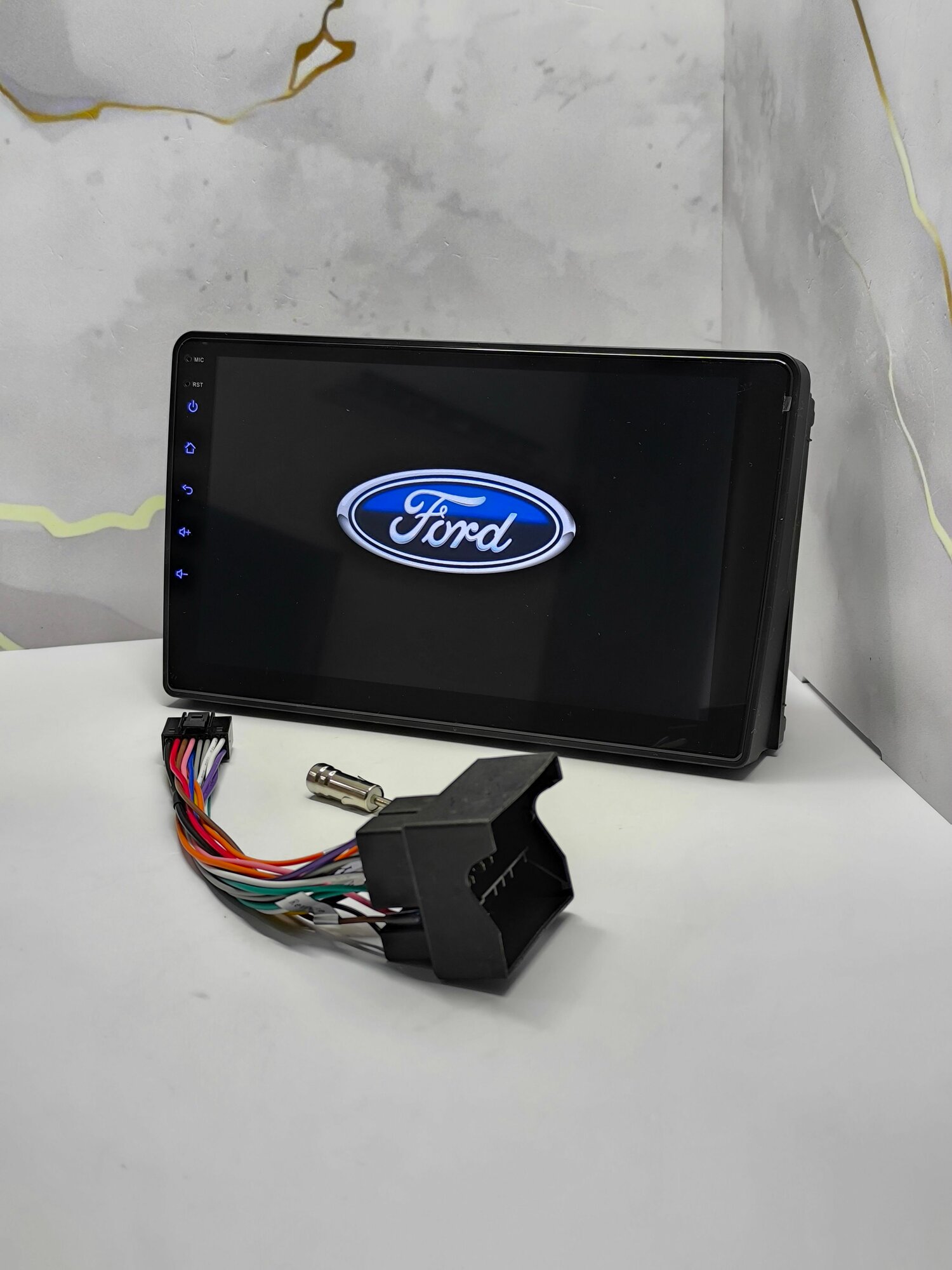 Магнитола Форд S-max, C-max, Фокус 2, Фьюжн, Транзит, андроид 2Gb+32Gb 9 дюймов 4 ядра 1.5 МГц, экран IPS с разрешением 1280*720, рамка универсальная для моделей Ford.