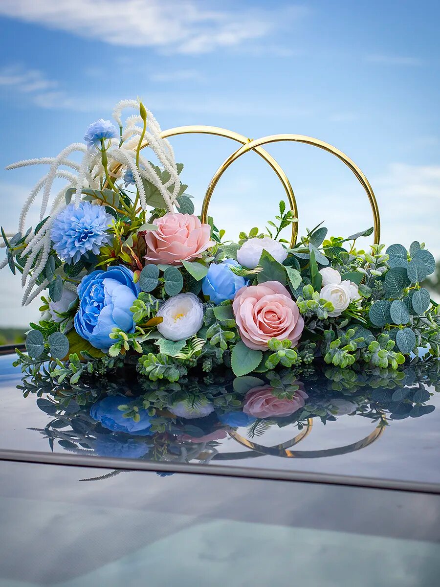 Украшения на машину - свадебные кольца, на крышу авто молодоженов "Мулен руж"