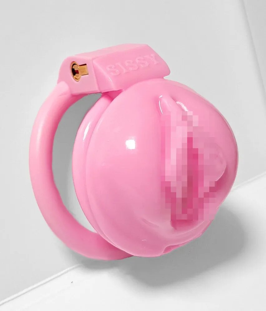 Розовый пластиковый пояс верности Sissy с имитацией половых губ (мини)