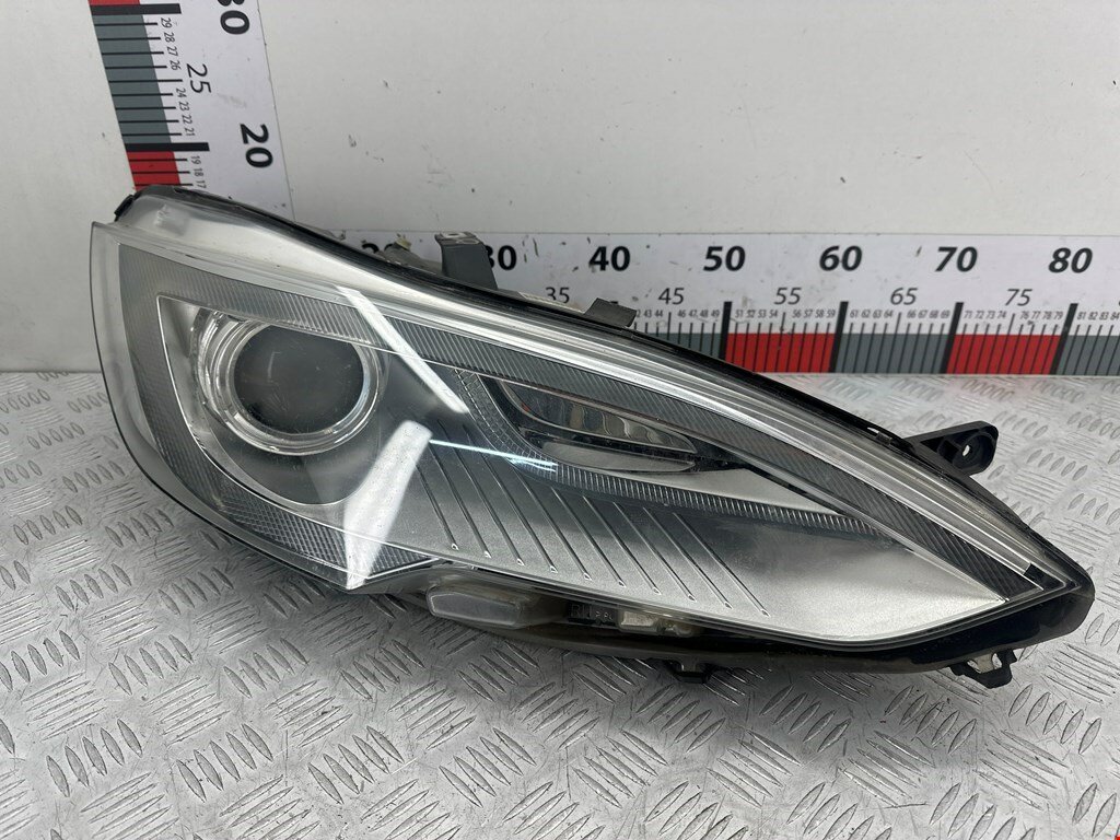 Фара правая Tesla Model S 101223400C арт. 2262915