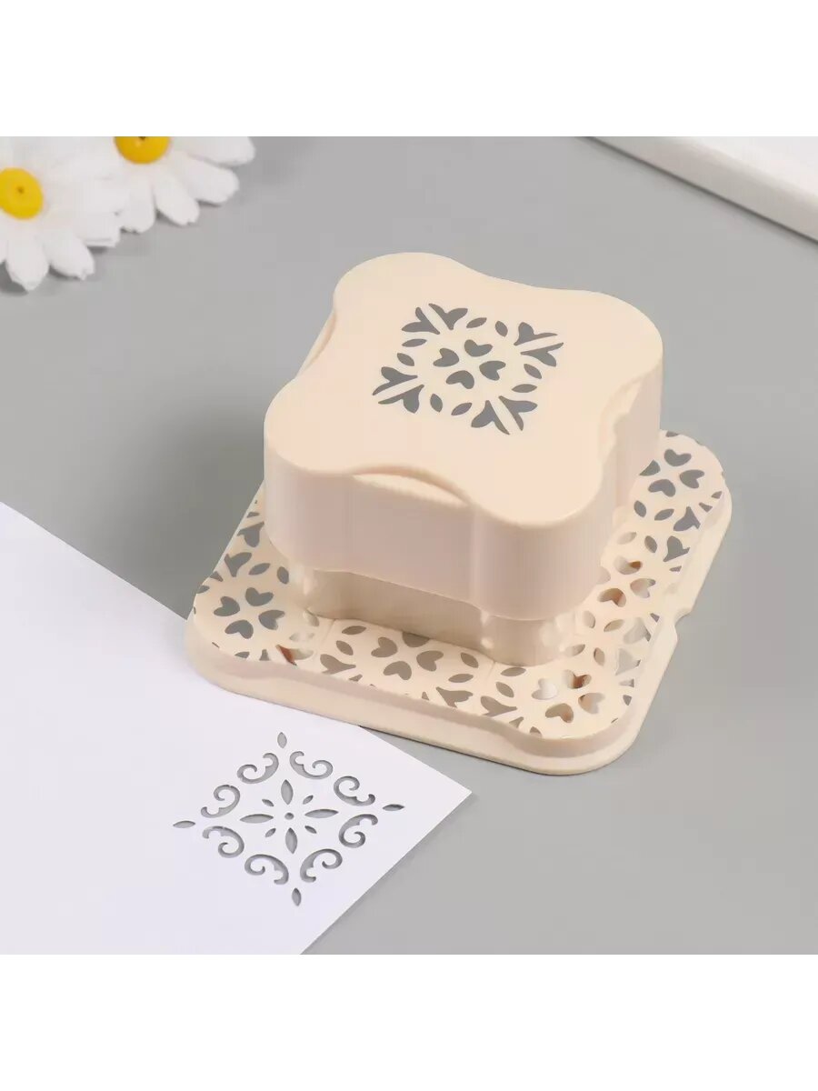 Дырокол фигурный рисунок 3,8х3,8 см "Колейдоскоп"