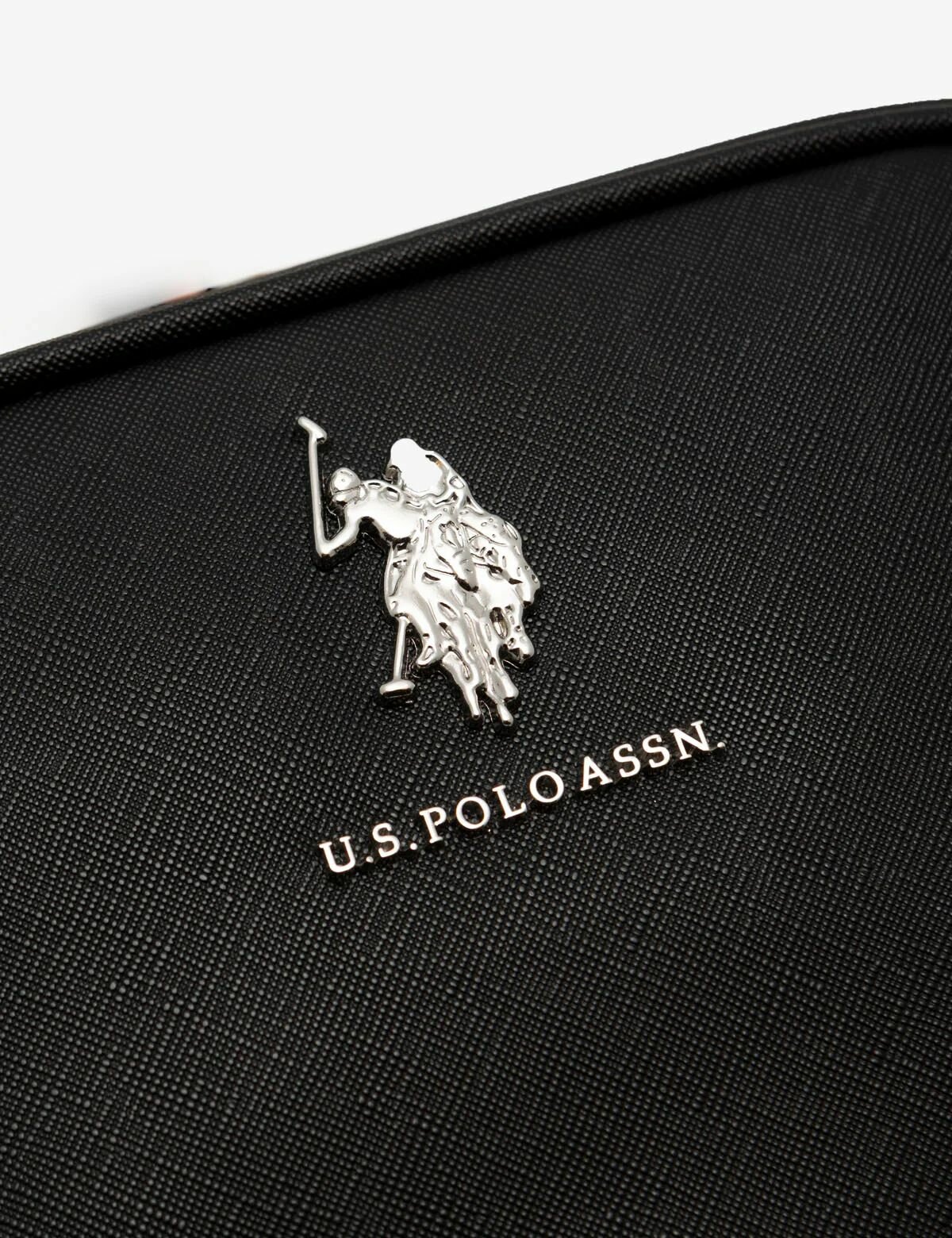 Сумка кросс-боди U.S. POLO ASSN. CLASSIC ZIP CROSSBODY BAG, фактура тиснение, матовая, black — фото 1