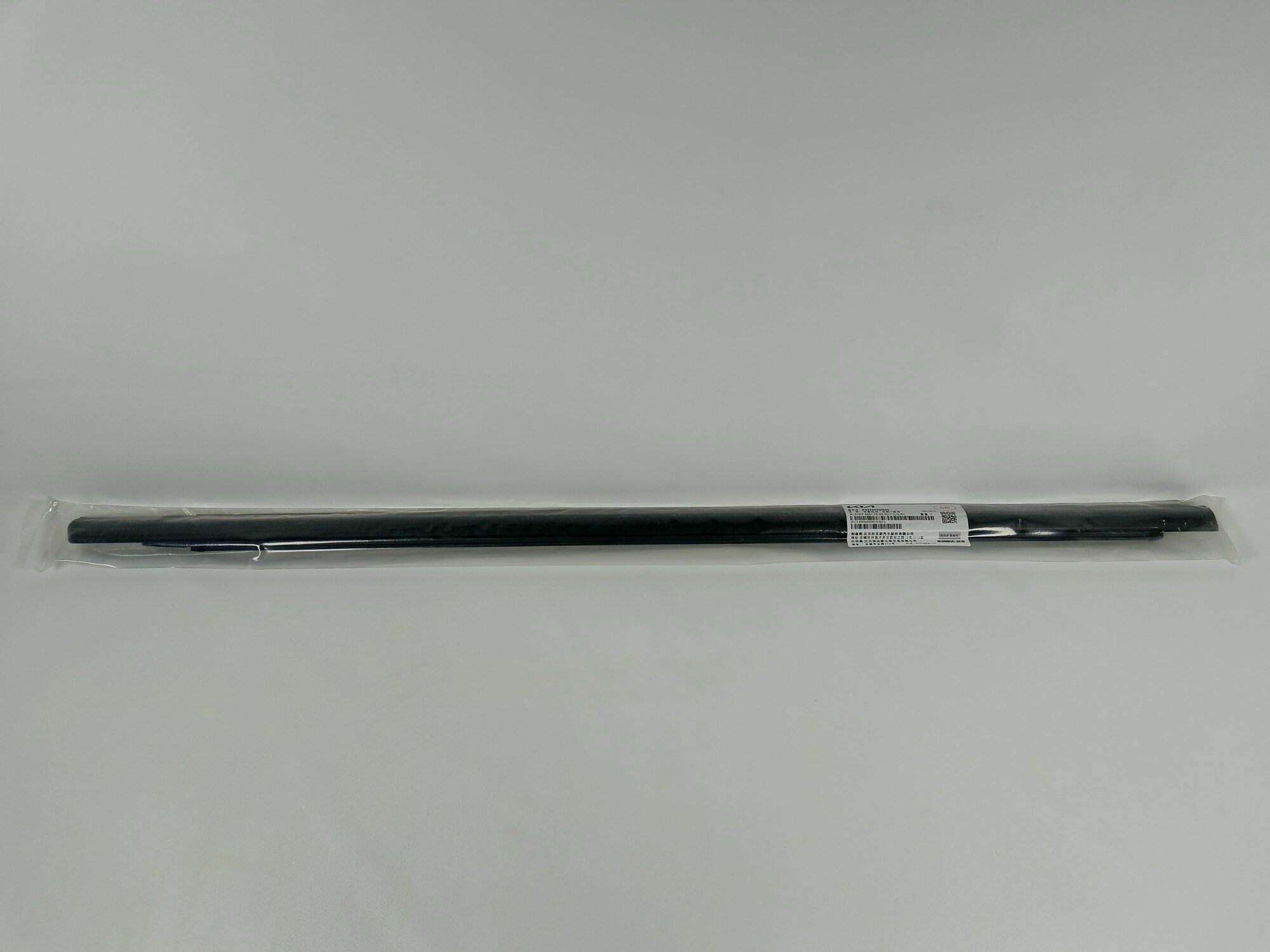 Уплотнитель двери 822203W020 Hyundai-KIA