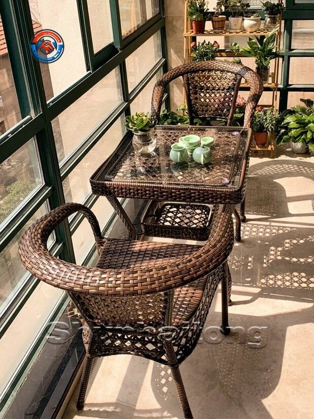 Садовый комплект из стола и 2 стульев из ротанга и металла, квадратный стол 64x64 см, влагостойкий набор для балкона, террасы и сада, классический стиль