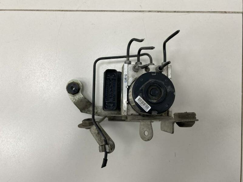 Блок ABS насос Renault Fluence 2010-2017 кат.номер: 476606747R 476604075R