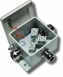 Коробка монтажная огнестойкая КМ-О (6к*3)-IP66 80*80 три ввода Пожаровзрывозащищенная