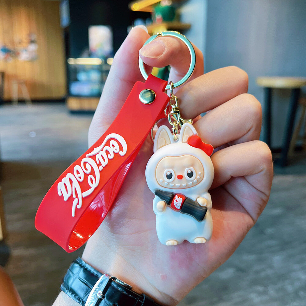 Брелок в виде овечки, брелок-фигурка Coca-Cola Labubu из серии 3D, модная игрушка в закрытой коробке, брелок в виде бутылки Labubu.