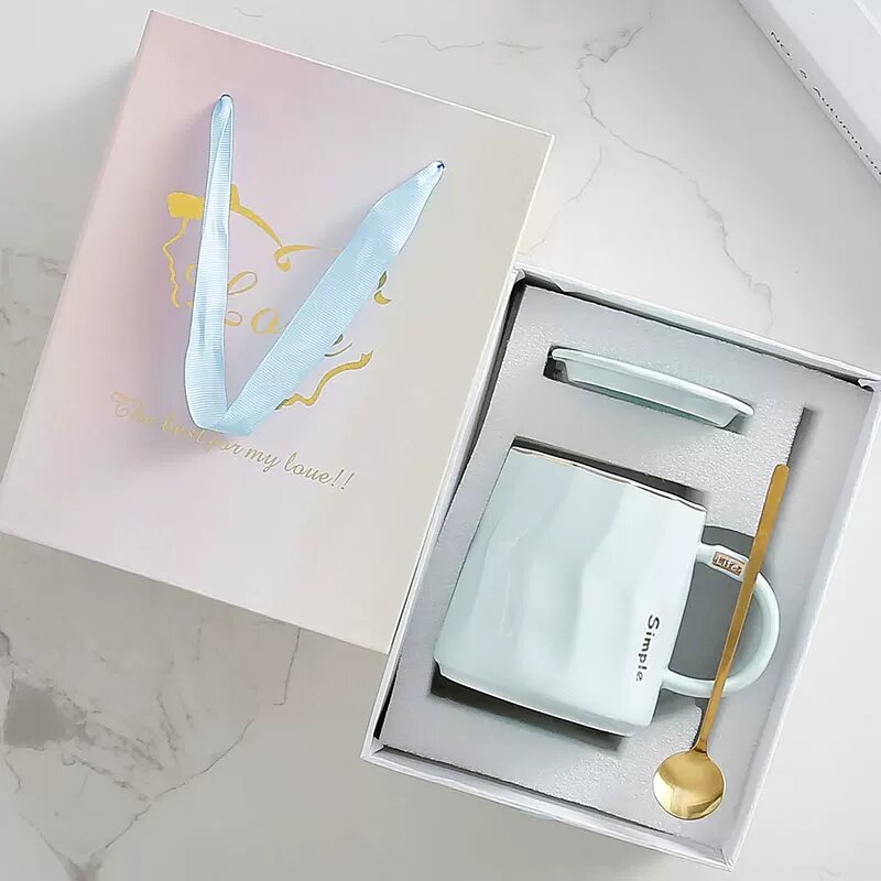 Подарочный набор: керамические чашки с крышкой и золотой ложкой, синий цвет