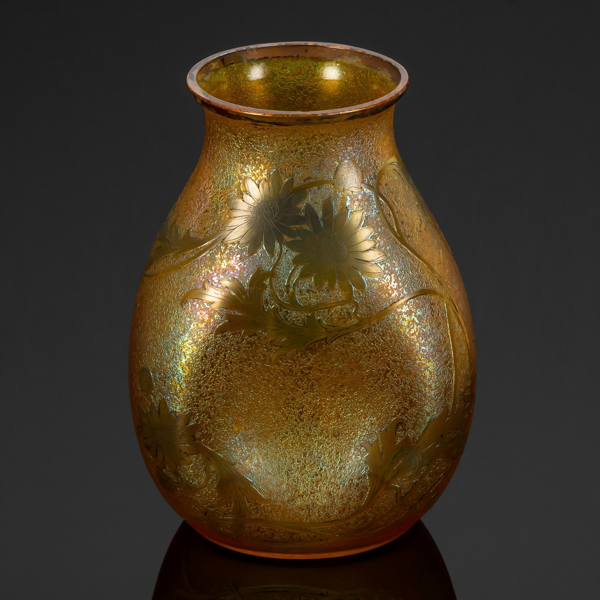 Ваза с цветочным декором в виде ромашек, стекло, иризация, кракле