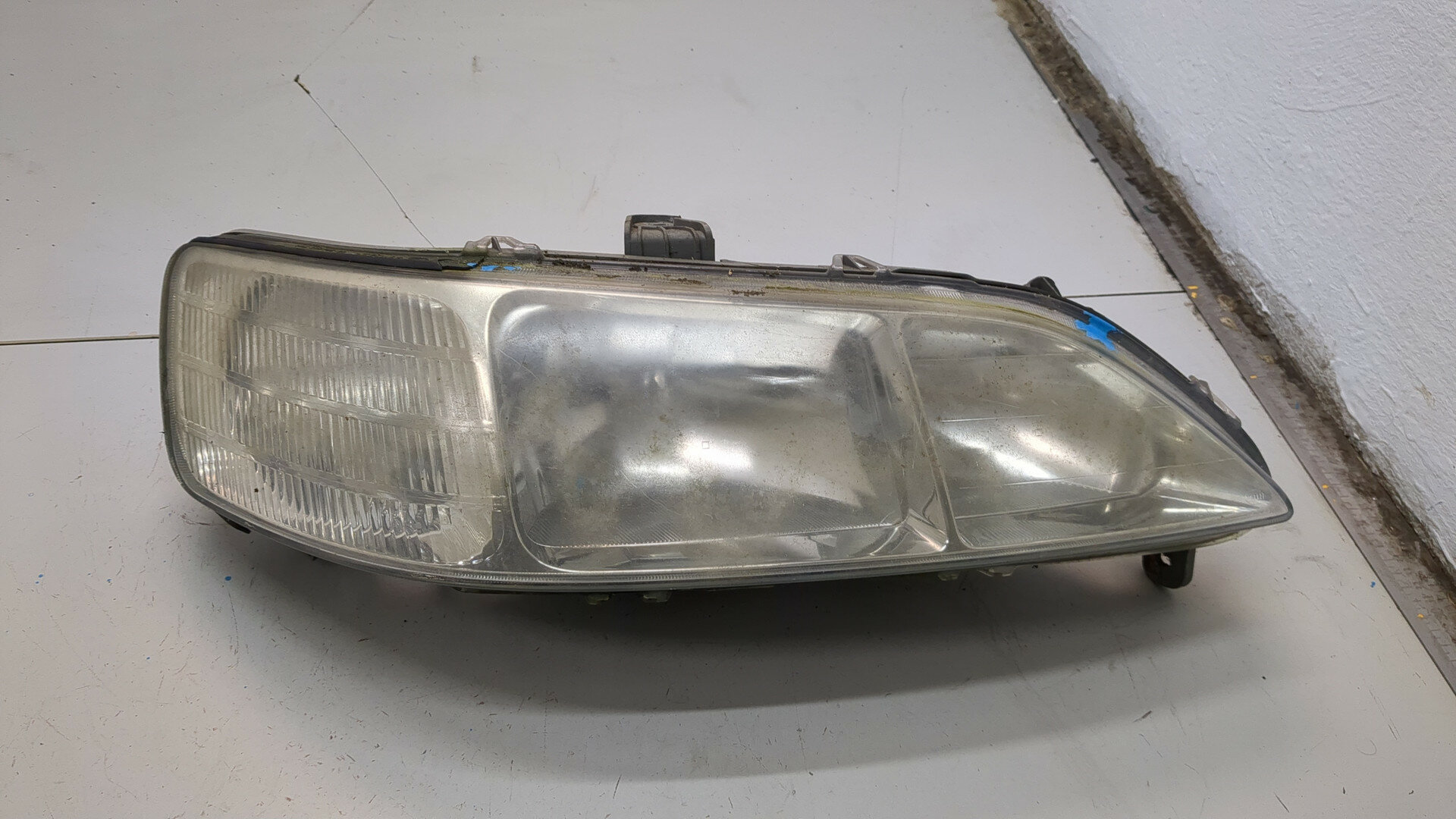 Фара (передняя) правая Honda Accord 6 Б/У