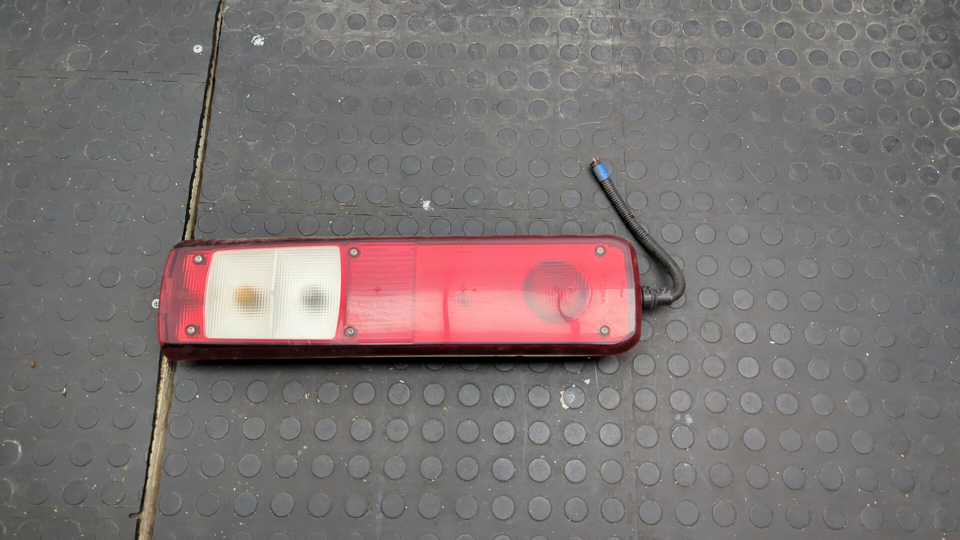 Фонарь (задний) левый Renault Premium DXI Б/У