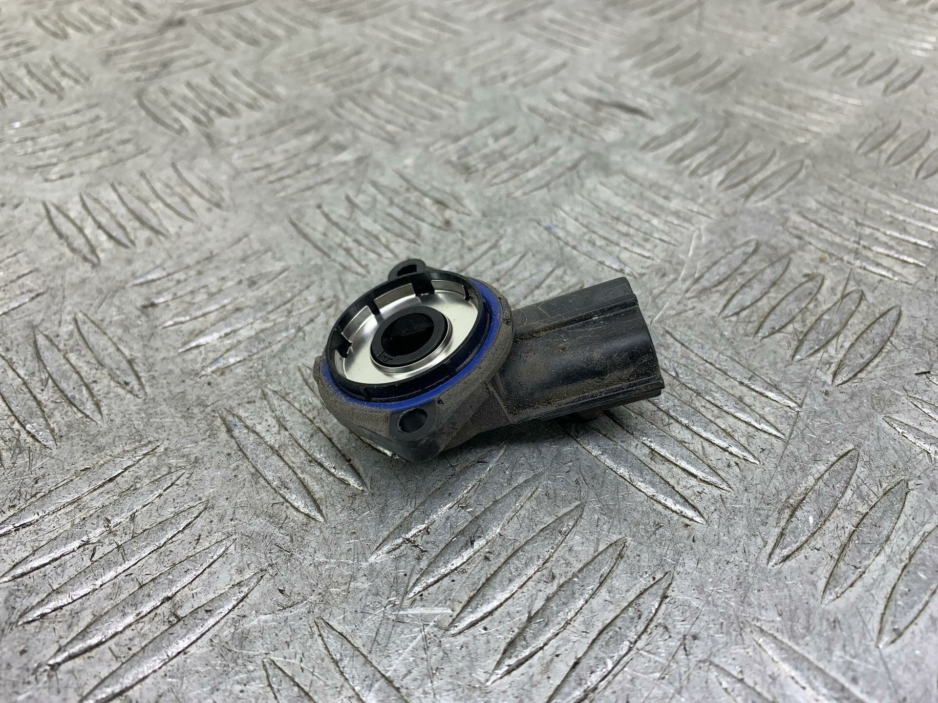 Датчик положения дроссельной заслонки Ford Mondeo 3 (2000 - 2003) 988F9B989