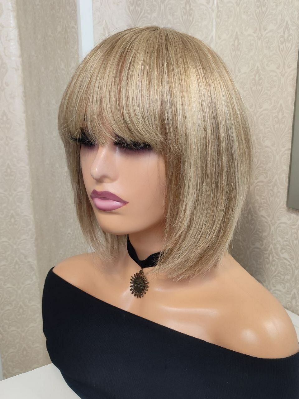 Парик, натуральный волос, стрижка каре, блонд, с мелированием