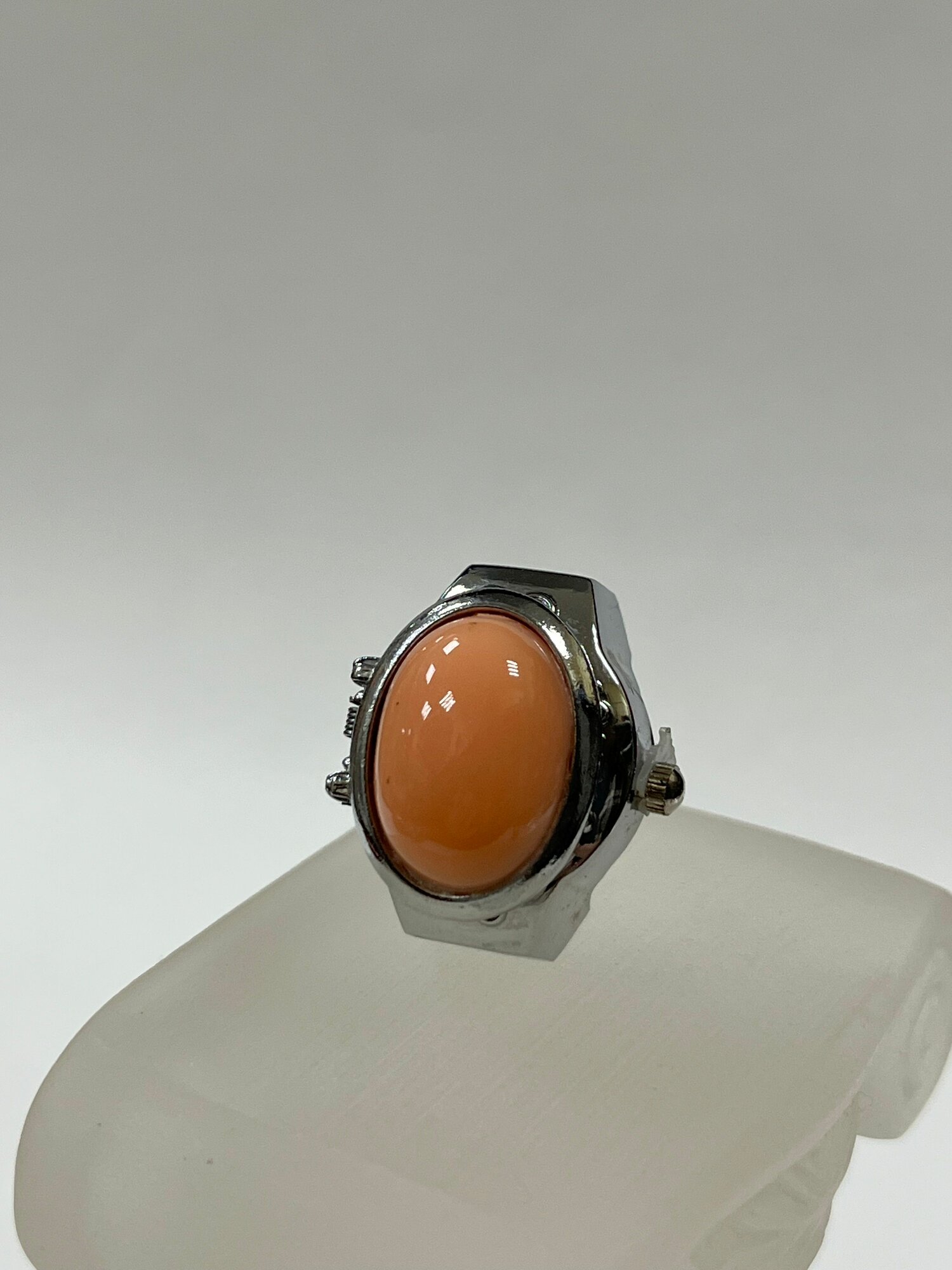 Кварцевые часы, кольцо перстень, под винтаж