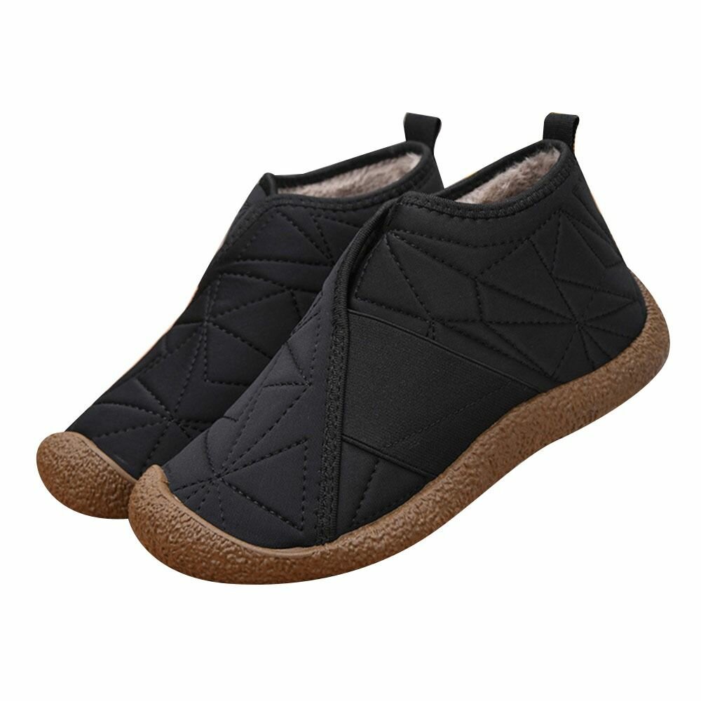 Ботинки снега зимы