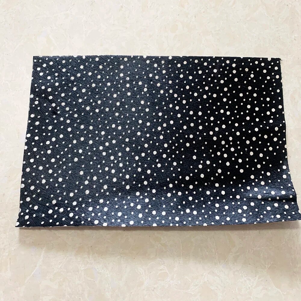 Отрезок конской кожи с мехом 20x30 см Темно-синий, B11